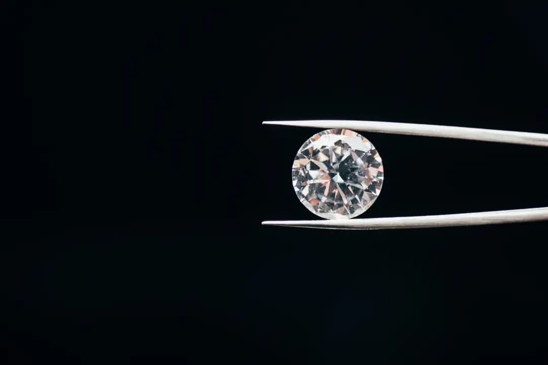 Top Tips on How to Spot Fake Moissanite – Harlembling